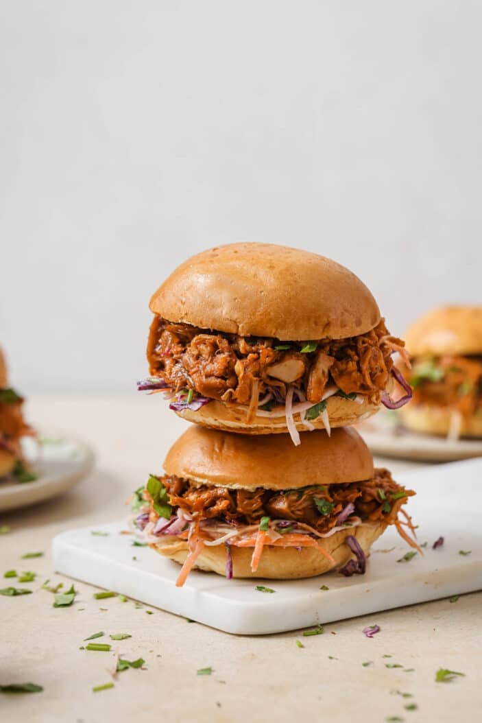 how to make jackfruit burgers